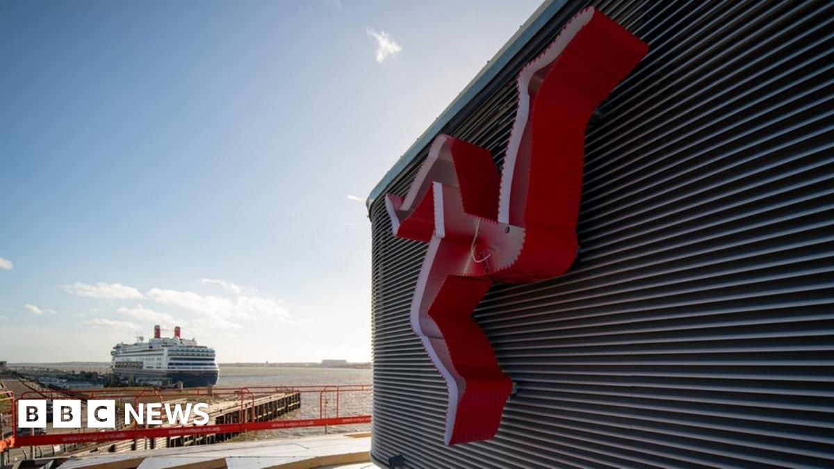 Report finds flaws in the handling of £70m Manx ferry terminal - BBC News