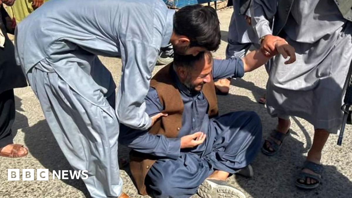 Afghanistan: Suicide attack hits Kandahar mosque during prayers - BBC News