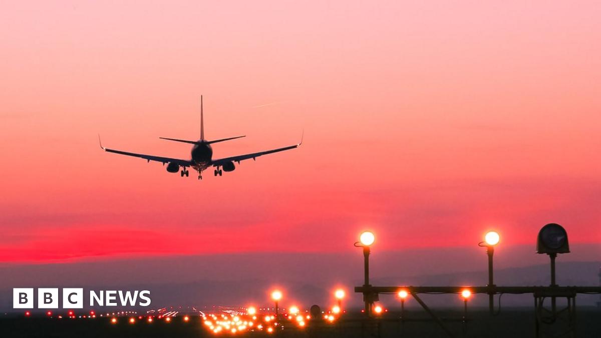 Satellite links to optimise European airspace - BBC News