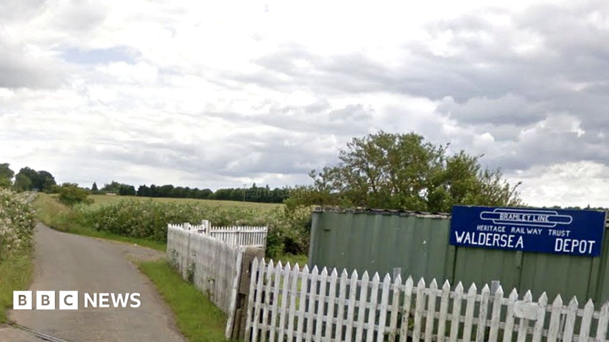 Wisbech to March rail link options being discussed - BBC News