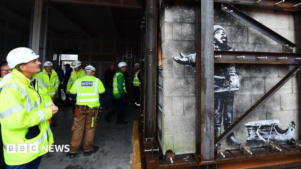 Port Talbot Banksy mural: Artwork arrives at new home - BBC News