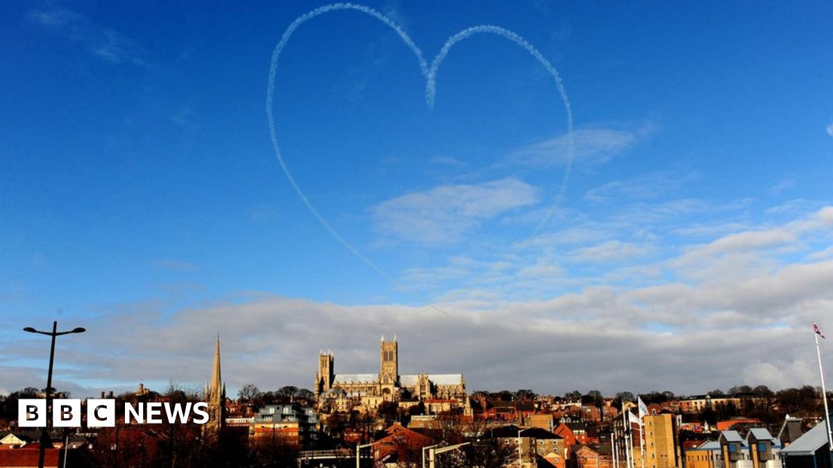 Greater Lincolnshire devolution deal consultation starts - BBC News