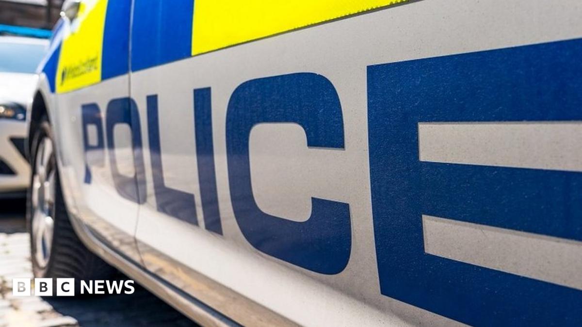 BMW driver caught speeding at 103 mph on M4 in Wiltshire - BBC News