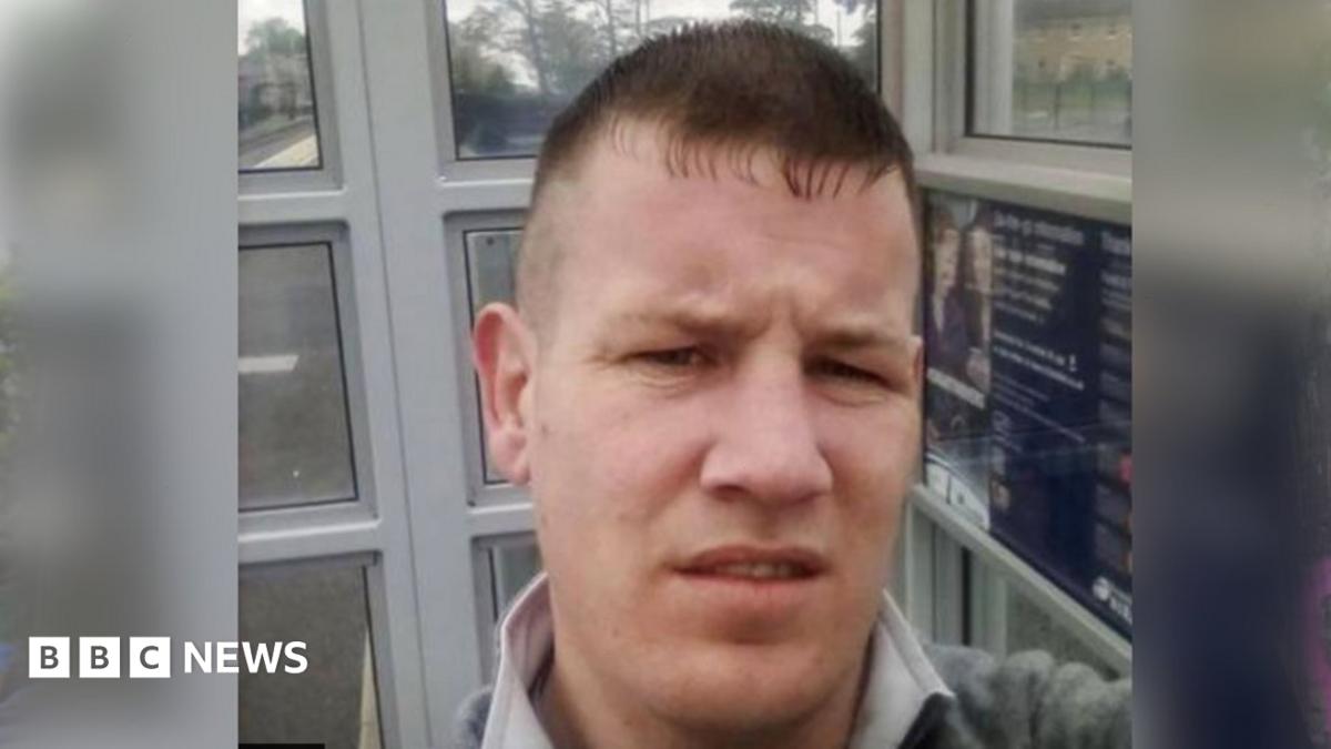 Eamonn O'Hanlon murder: Man jailed for at least 12 years - BBC News