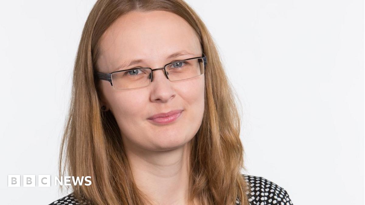 Labour MP Cat Smith denies improper expenses claim - BBC News