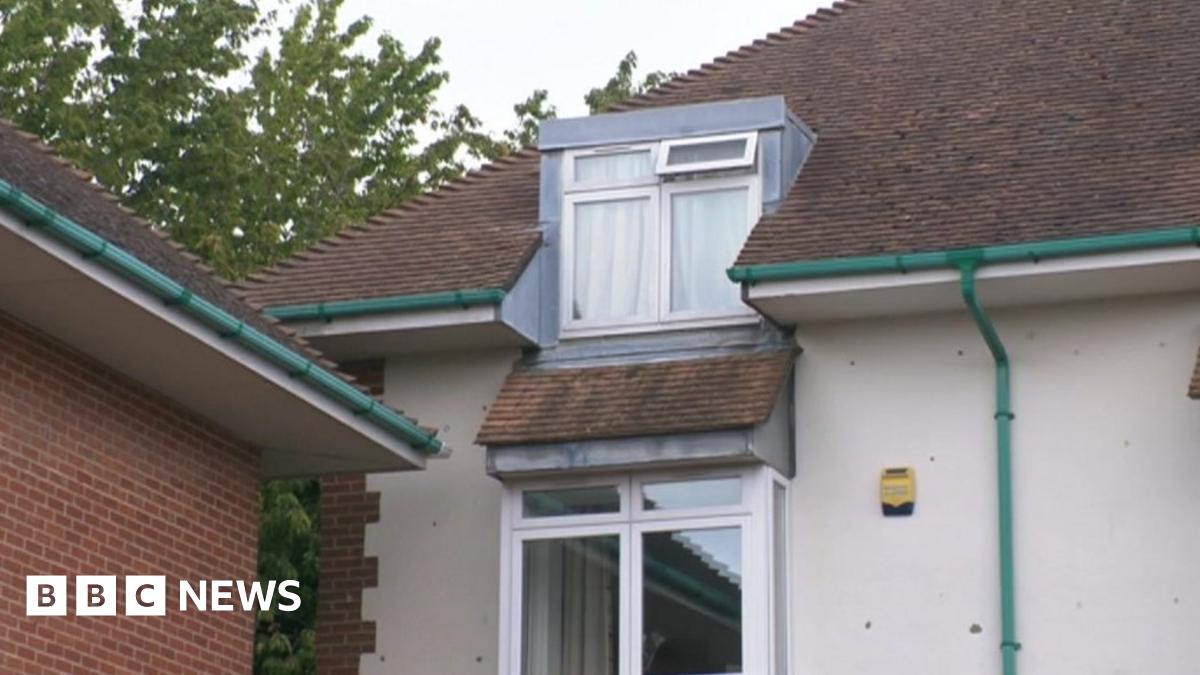 Southampton drugs gang sentenced - BBC News