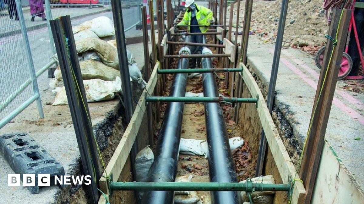 Oxford hospital pipeline plan given go-ahead - BBC News