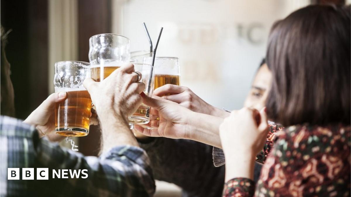 Pub numbers fall to lowest on record - BBC News