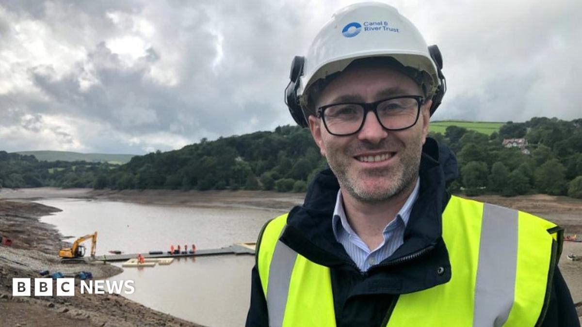 Whaley Bridge dam: The people who saved a village - BBC News