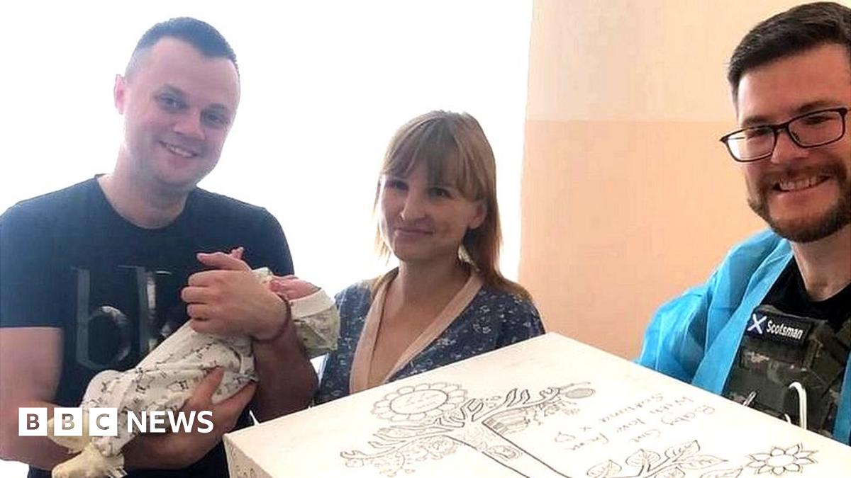 The pre-loved baby boxes being sent to Ukraine’s front line - BBC News