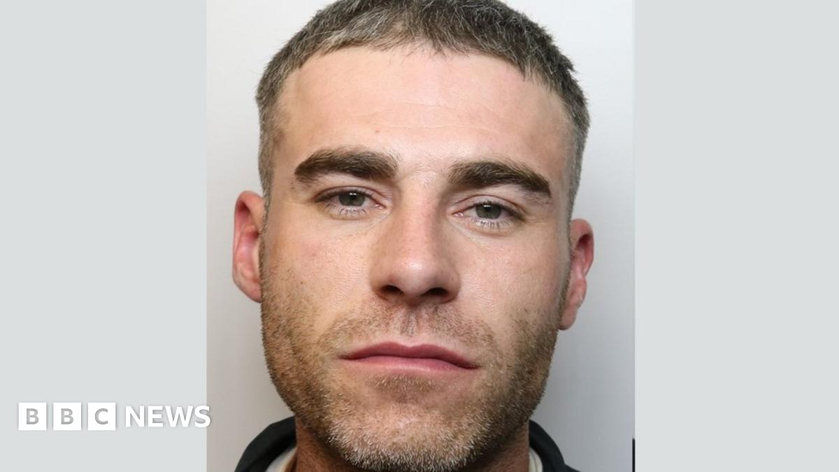 Man jailed after 'high risk' Salisbury police chase - BBC News