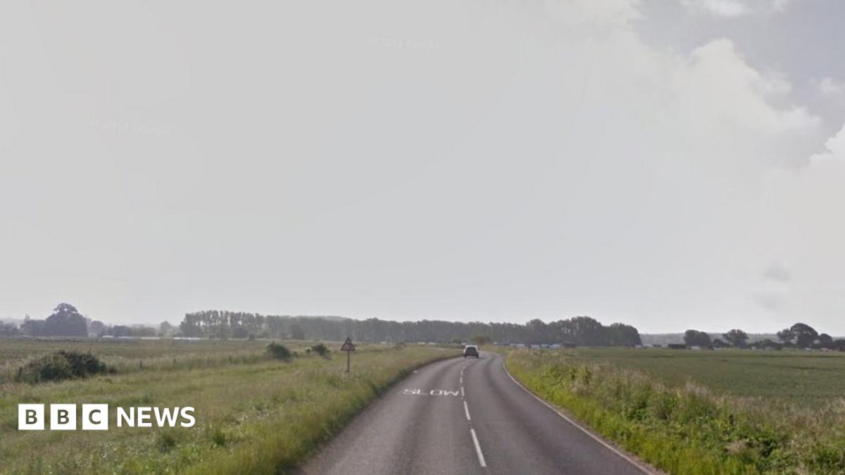 Driver killed and another injured in Funtington crash - BBC News