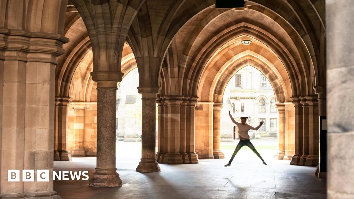 Five Scottish universities ranked in world top 200 - BBC News