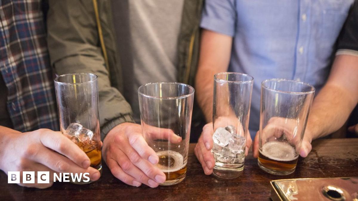 'Why I drink 100 units of alcohol a week' - BBC News