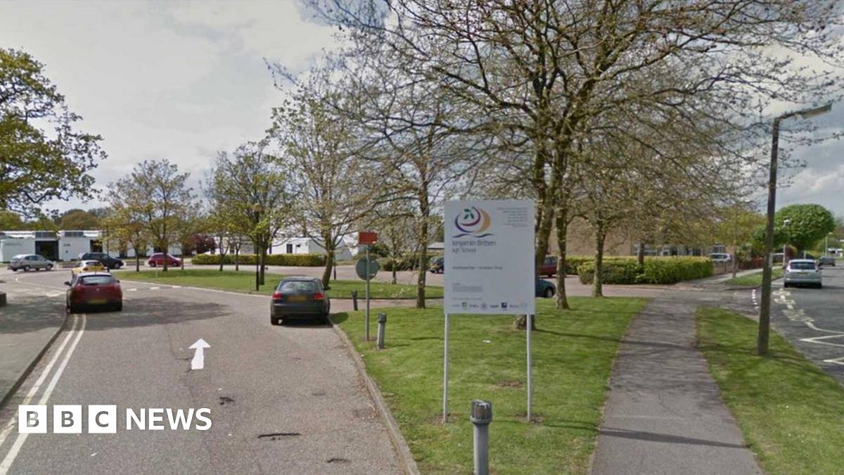 Suffolk schools red, amber and green risk ratings made public - BBC News