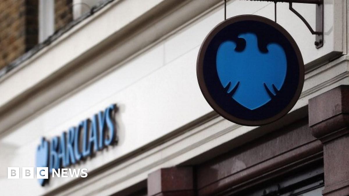 Barclays fix tech glitches after customers' problems - BBC News