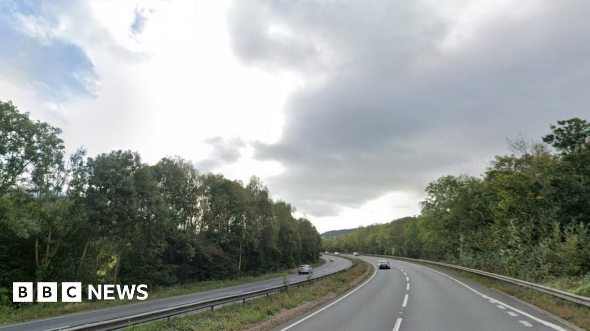 Stretch of A40 closed after lorry overturns - BBC News