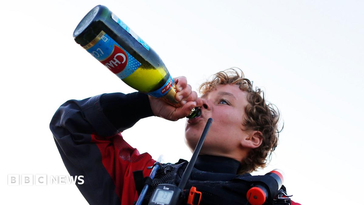 French boy, 12, makes record English Channel crossing - BBC News