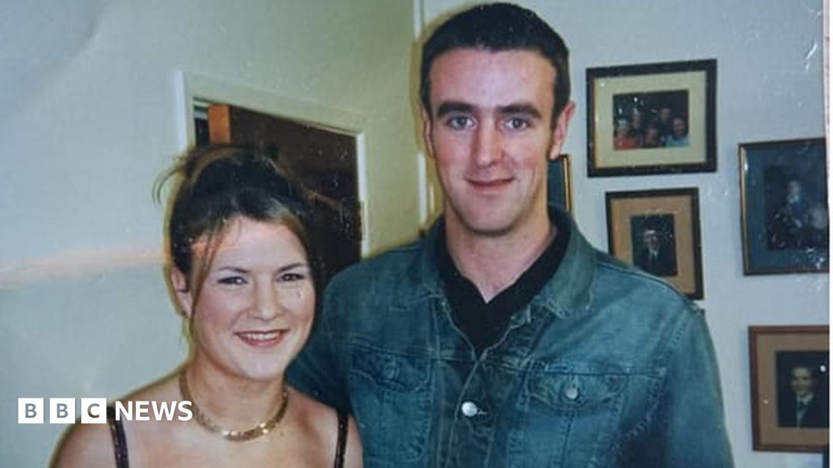 Mark H Durkan: Sister's lost photo found in charity shop book - BBC News