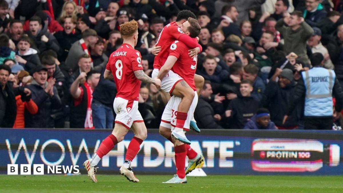 Nottingham Forest season ticket price rise angers fans - BBC News
