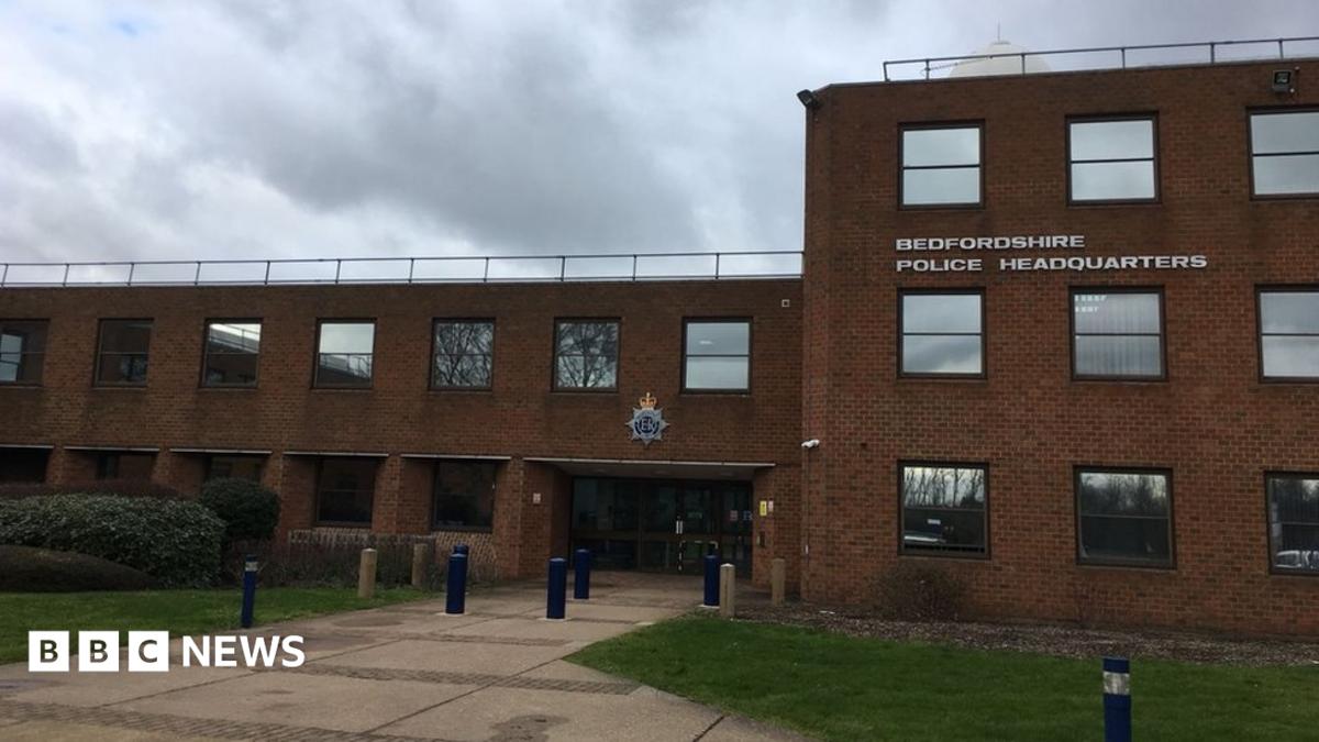 Bedfordshire PC Mitchell Sharp sacked over sexual assaults - BBC News