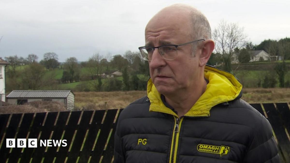 Omagh police shooting: 'People were panicking' - BBC News