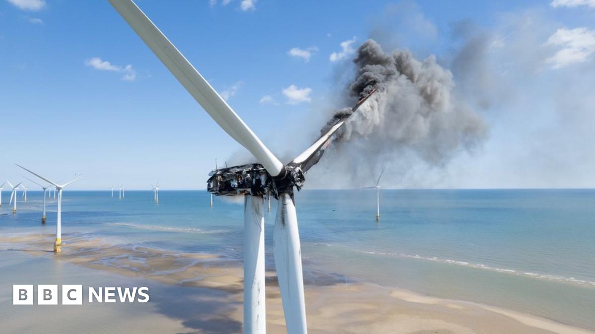 Scroby Sands wind turbine fire off Norfolk coast self extinguishes ...
