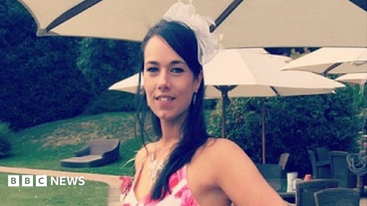 'Murder-suicide' wife died from stab wound in her neck - BBC News