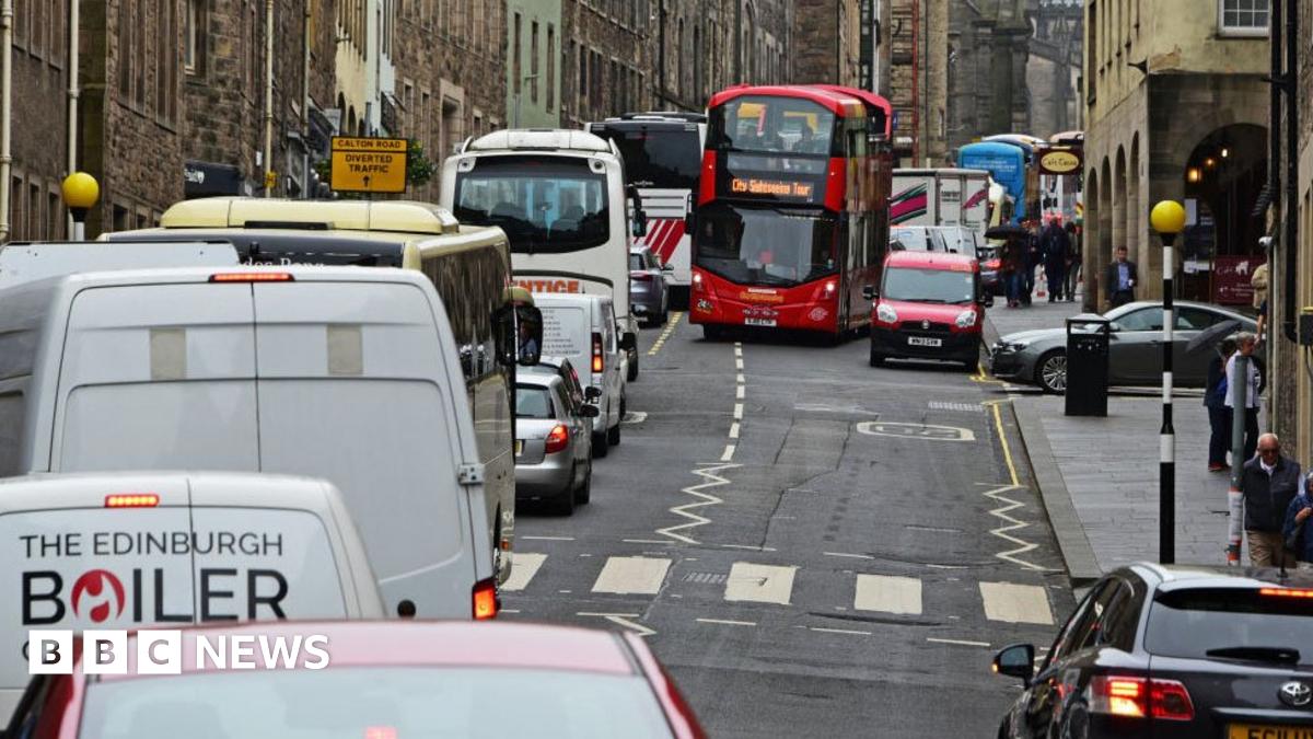 Edinburgh transport plans get consultation go-ahead - BBC News