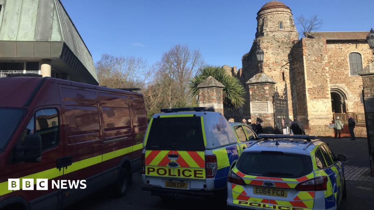 Colchester stabbing: Teen 'drug runner murdered homeless man' - BBC News