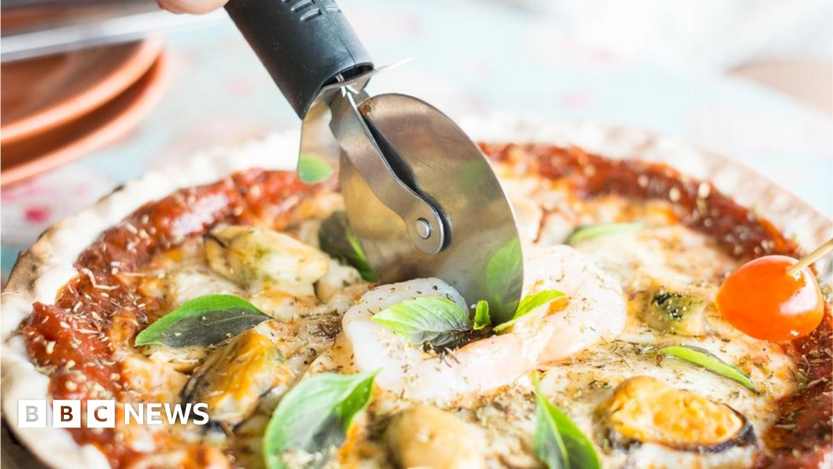 Russian pizza restaurant 'hacker' faces US trial - BBC News