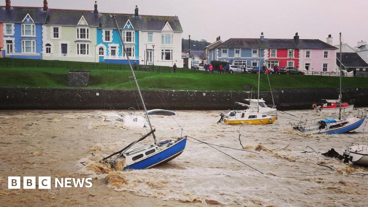 In Pictures: Storm Callum puts Wales under water - BBC News