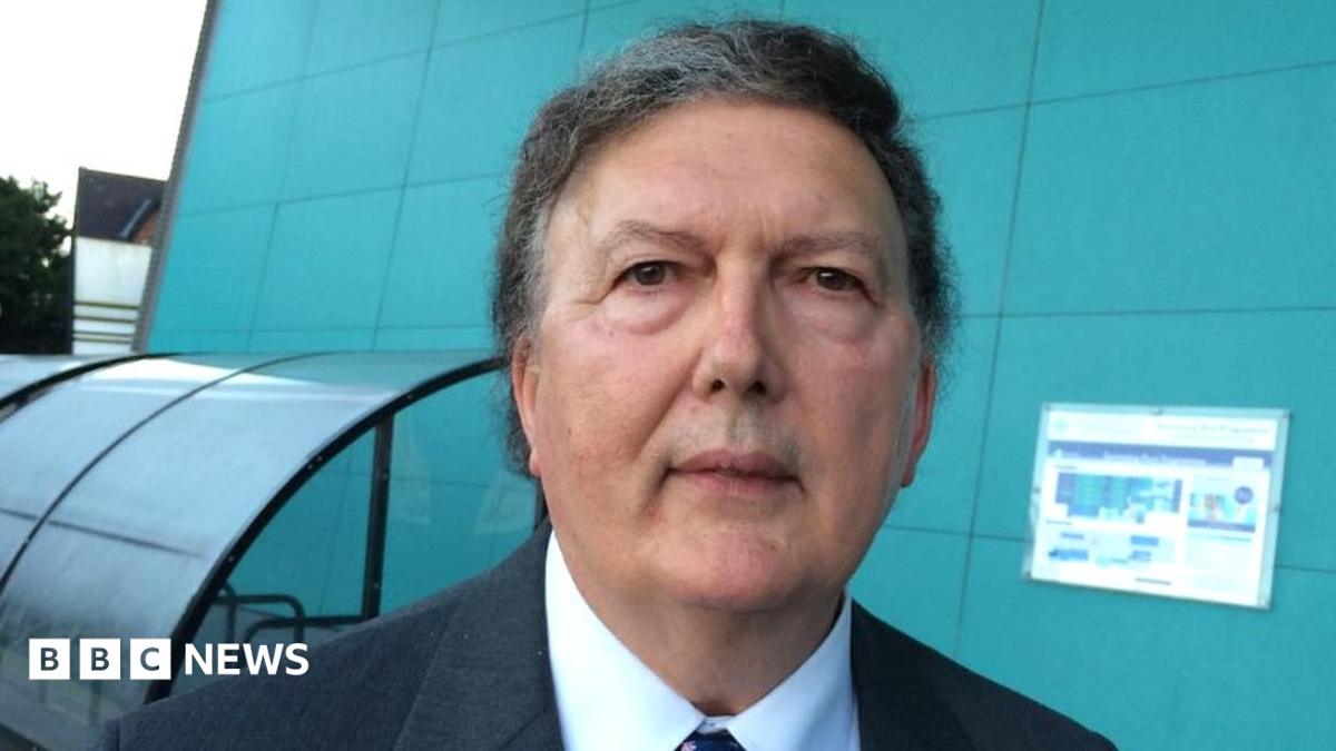Conservative MP Sir Greg Knight to step down at next election - BBC News