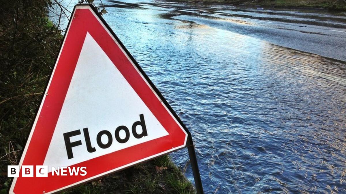 Derby Riverside: New flood defences planned for city - BBC News