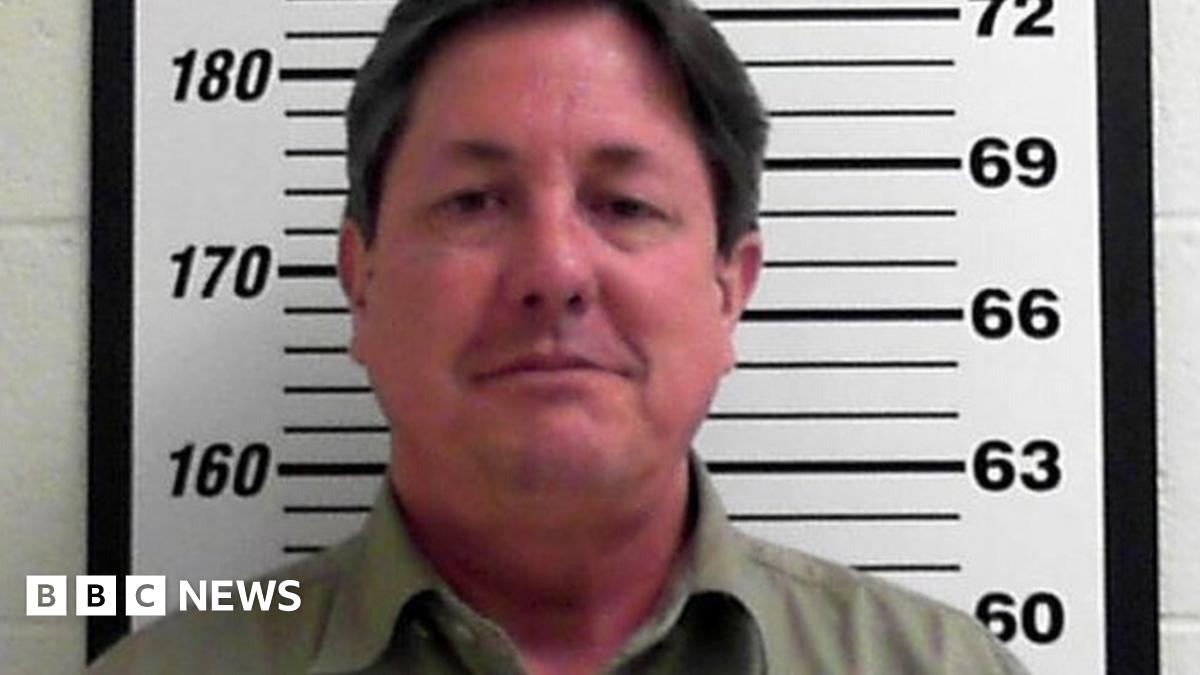 Mormon polygamy sect leaders arrested over fraud allegations - BBC News