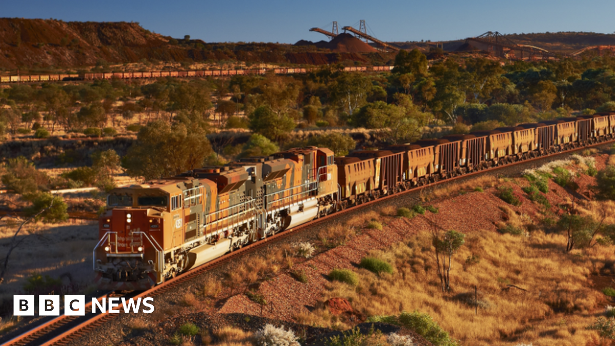 Runaway train derailed in Australia after 50 minutes - BBC News