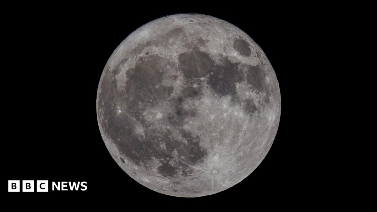 Your pictures of the supermoon over Scotland - BBC News