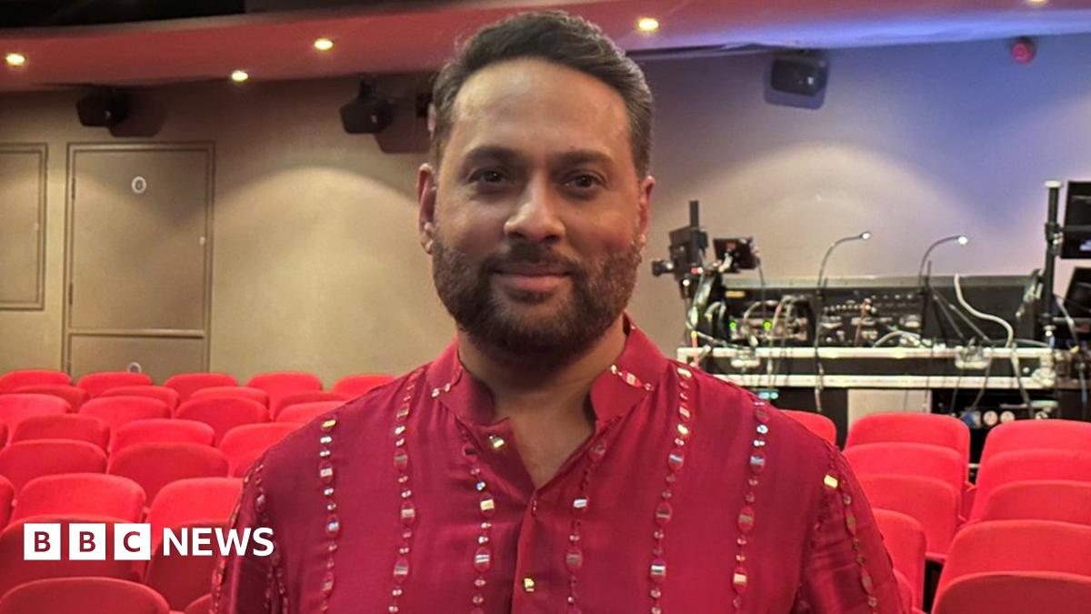 Pravesh Kumar: Film-maker says he wants to change 'sexist' Bollywood - BBC News