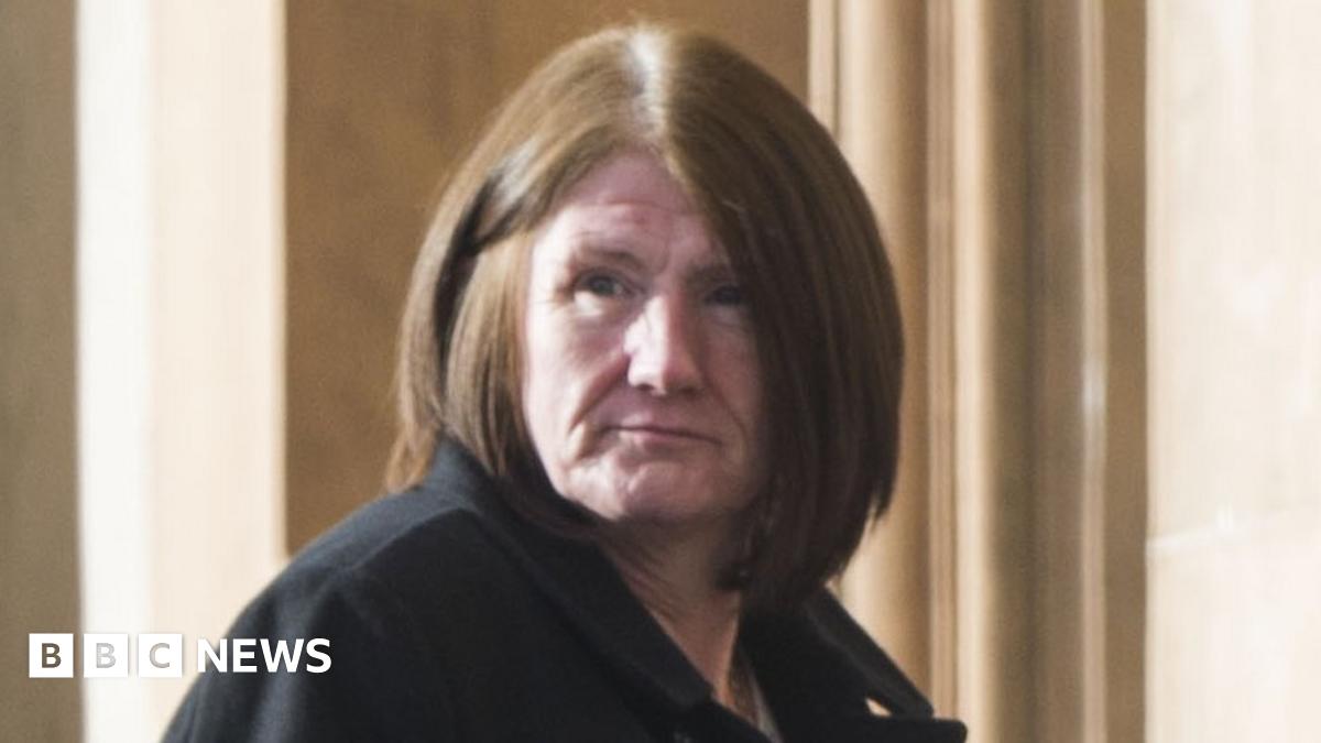 £20,000 benefit fraudster took foreign holidays with husband - BBC News