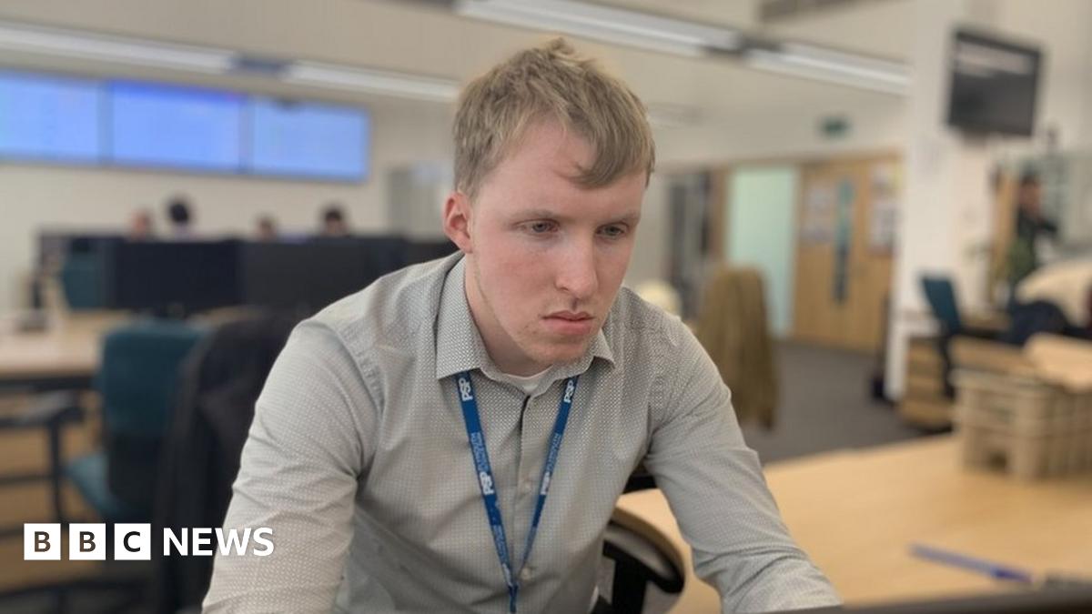 The teenage hackers who've been given a second chance - BBC News