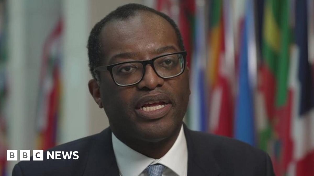Kwasi Kwarteng: I'm not going anywhere, says chancellor - BBC News