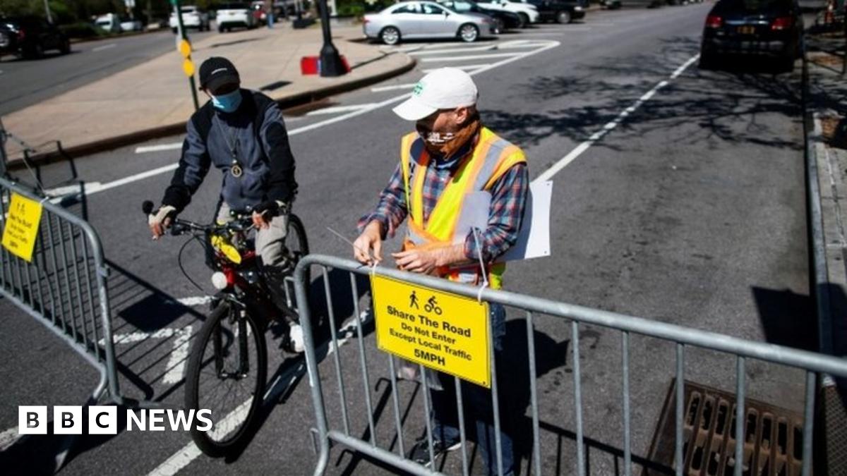 As it happened: US reported coronavirus deaths pass 65,000 - BBC News