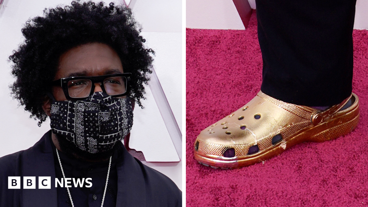 Crocs sales soar in fashion comeback - BBC News