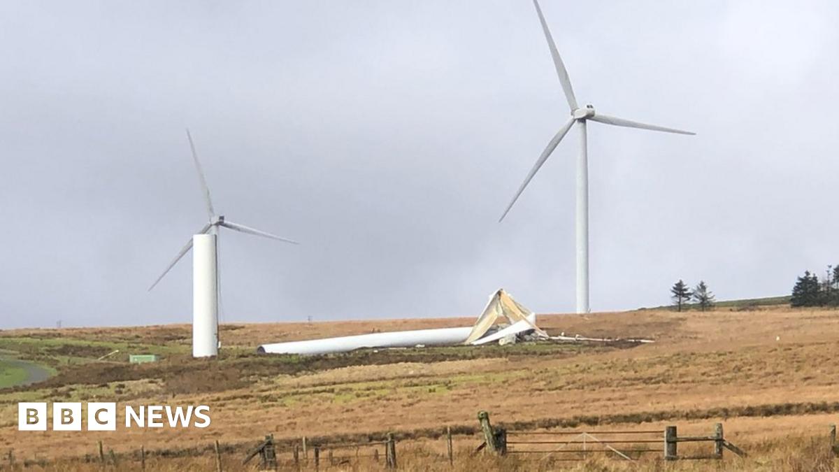 Giant wind turbine collapse to be investigated - BBC News