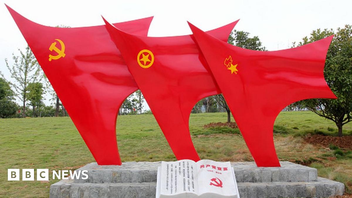 One man's surprising defiance on Chinese legal rights - BBC News