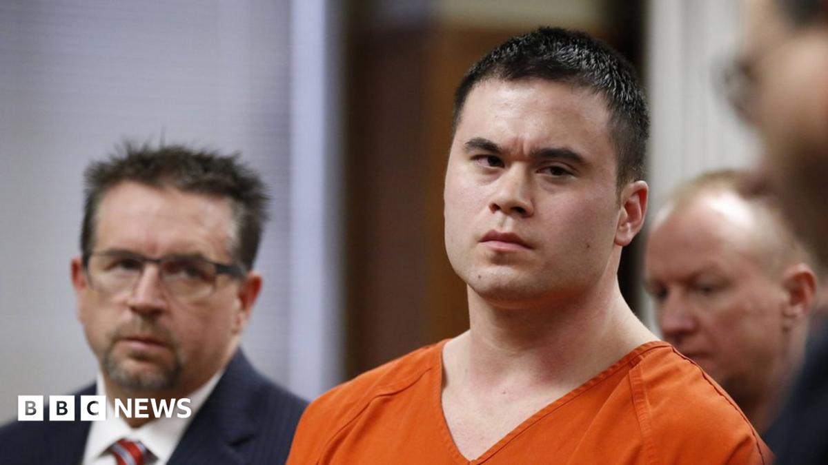 Daniel Holtzclaw case: Oklahoma policeman jailed for life - BBC News