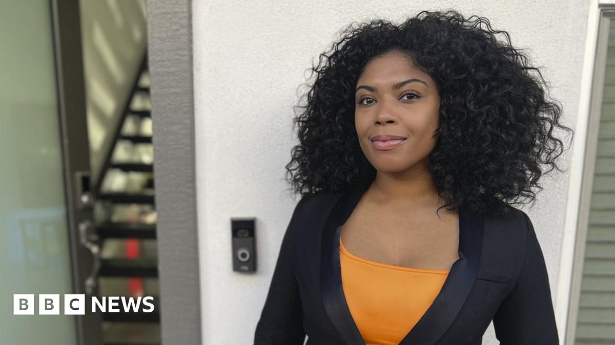 Video doorbells: Police champion them but do they cut crime? - BBC News