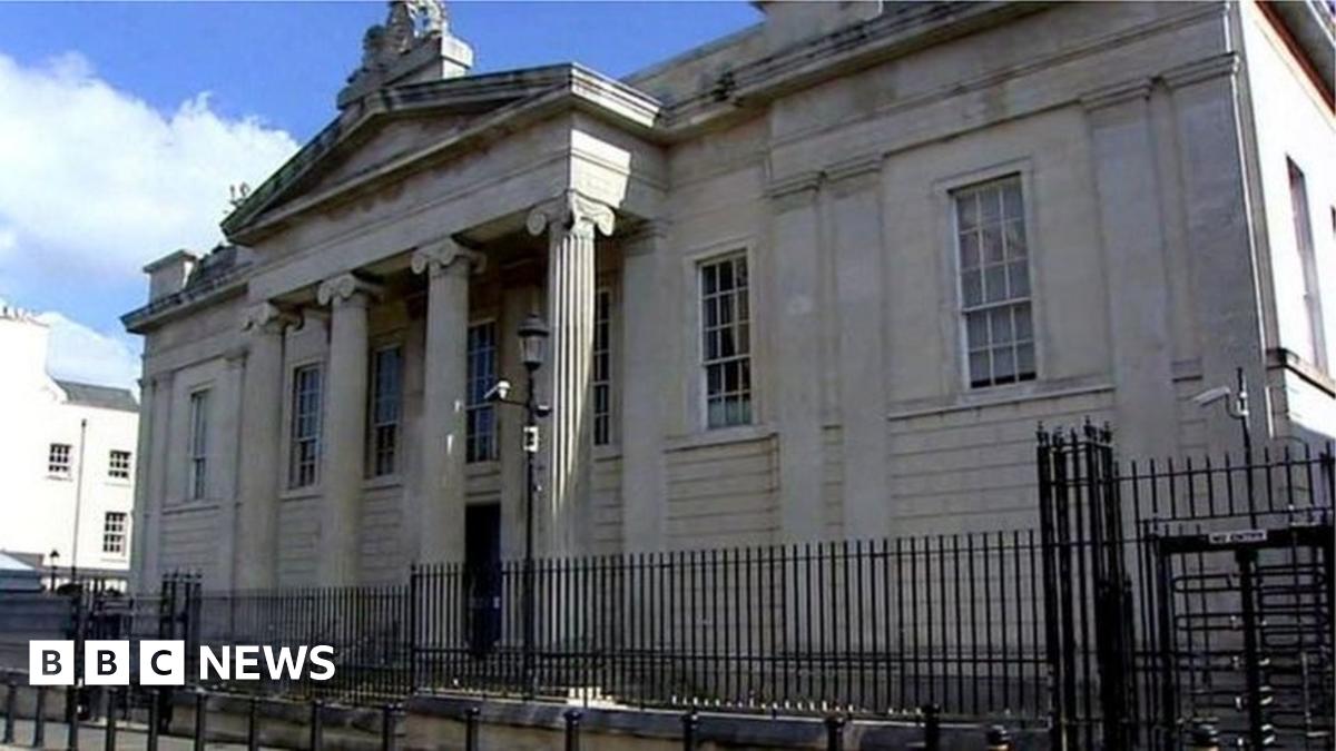 Manus Deery Inquest: Soldiers 'aware of army guidelines' - BBC News