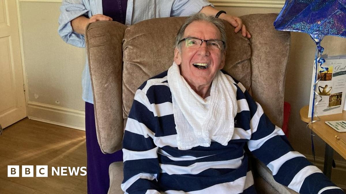 Droitwich man with MND waited 11 hours for ambulance - BBC News