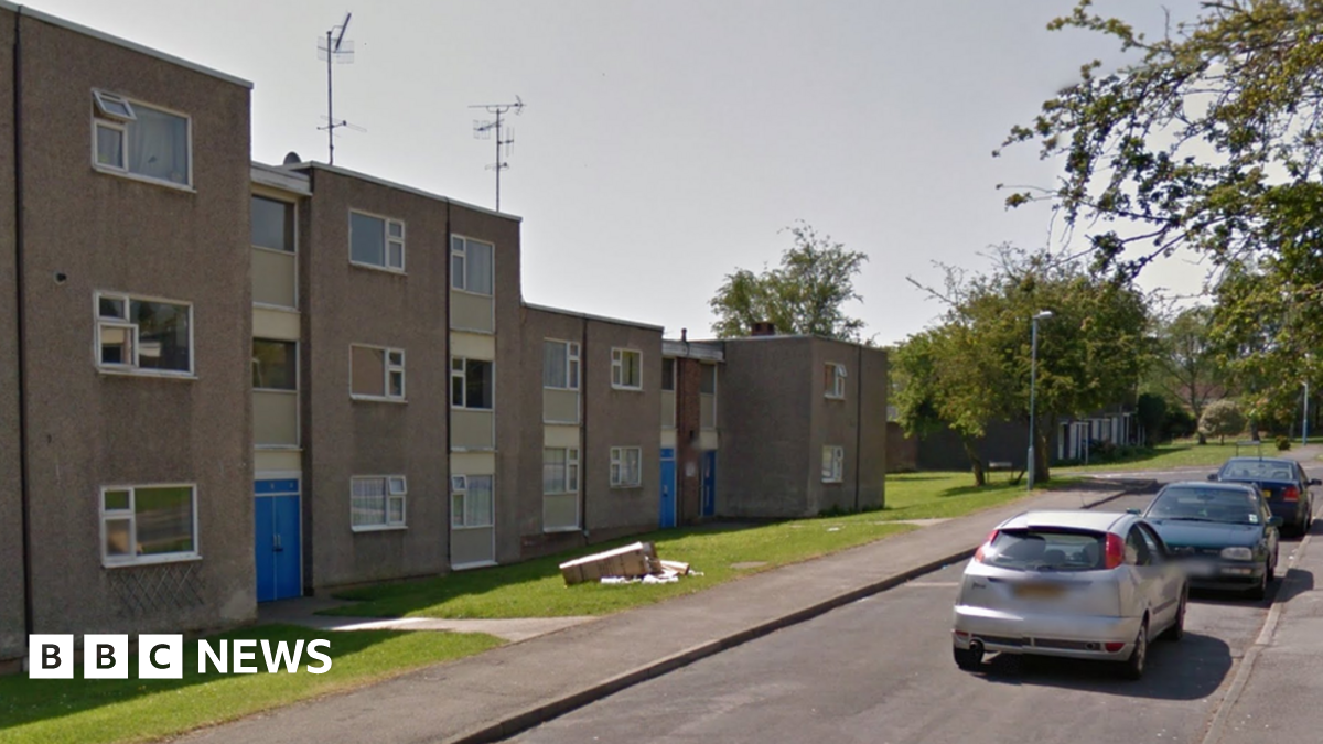 Darren Broadbent death: Sheffield boy, 15, charged with murder - BBC News